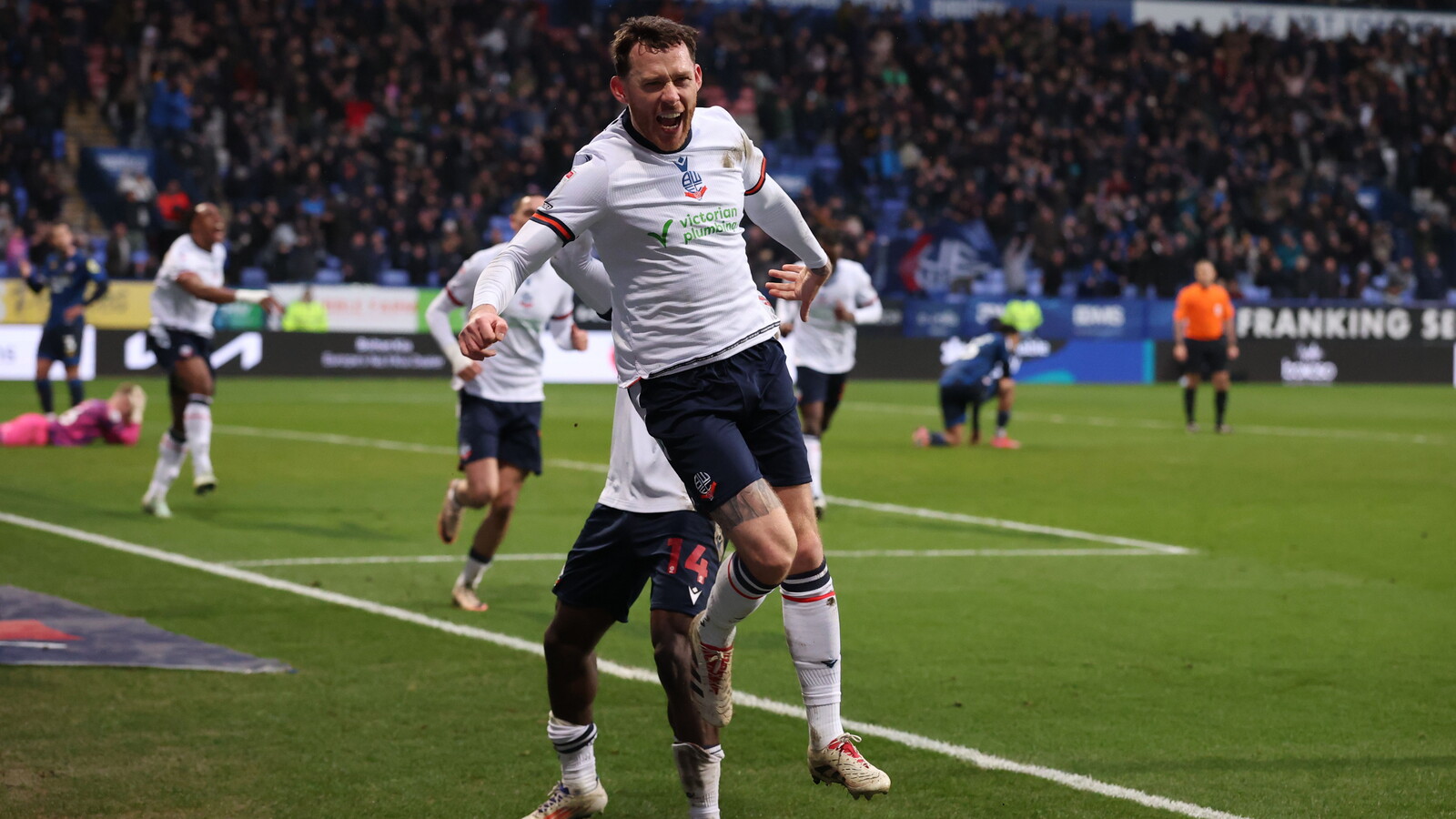 Report | Wanderers 4 Crawley Town 3 | Bolton Wanderers FC