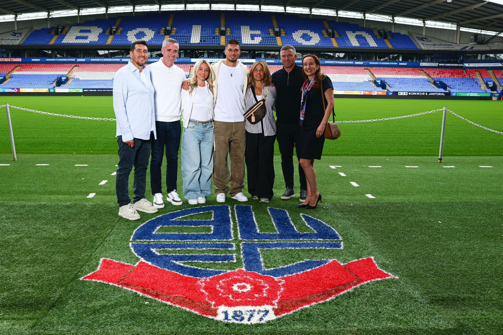 Whites Capture Hull City Midfielder Xavier Simons | Bolton Wanderers FC