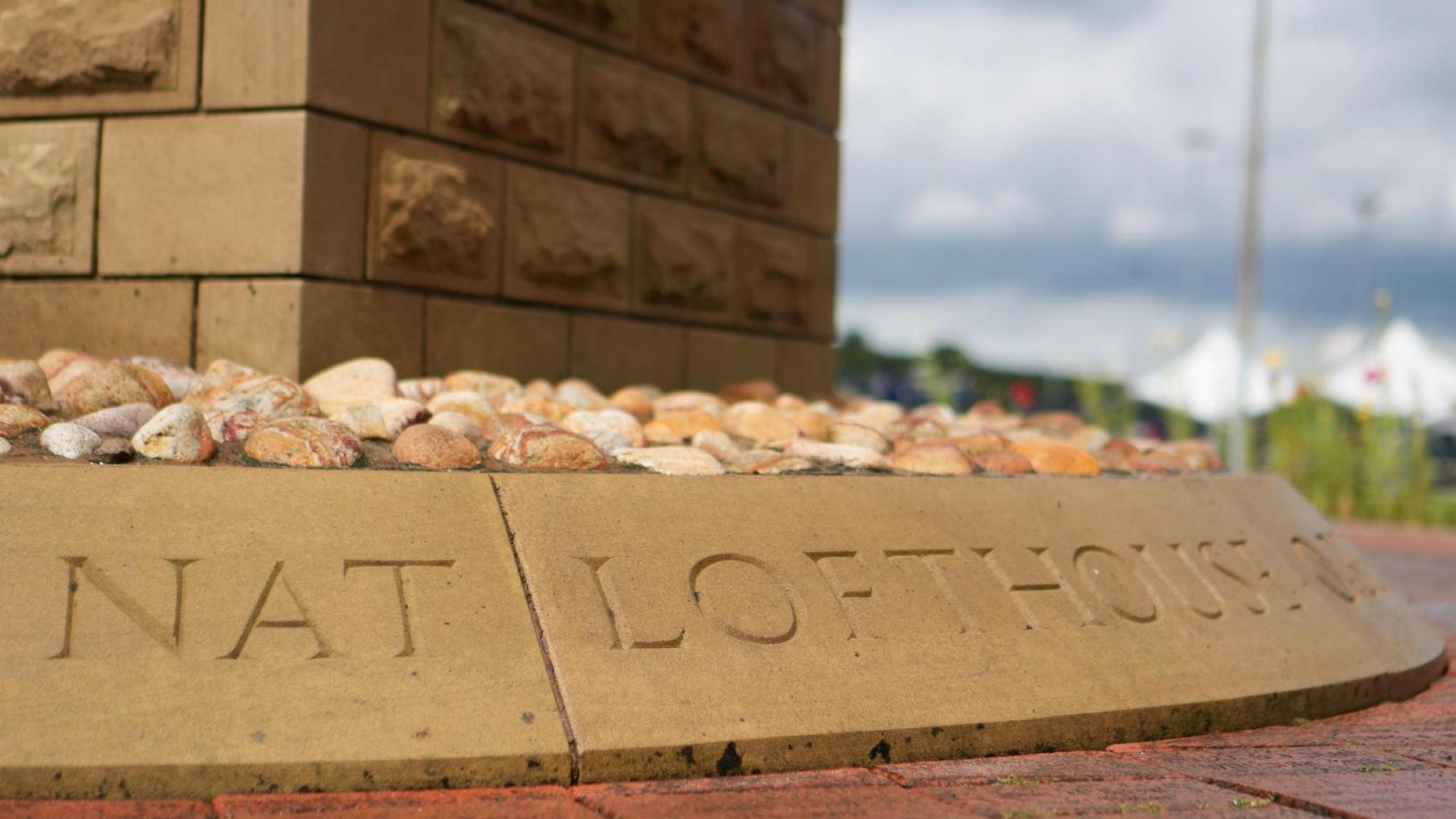 Lofthouse Statue Back To Its Best | Bolton Wanderers FC